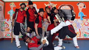 UXÍA LAMBONA E A BANDA MOLONA – Festival de Ortigueira